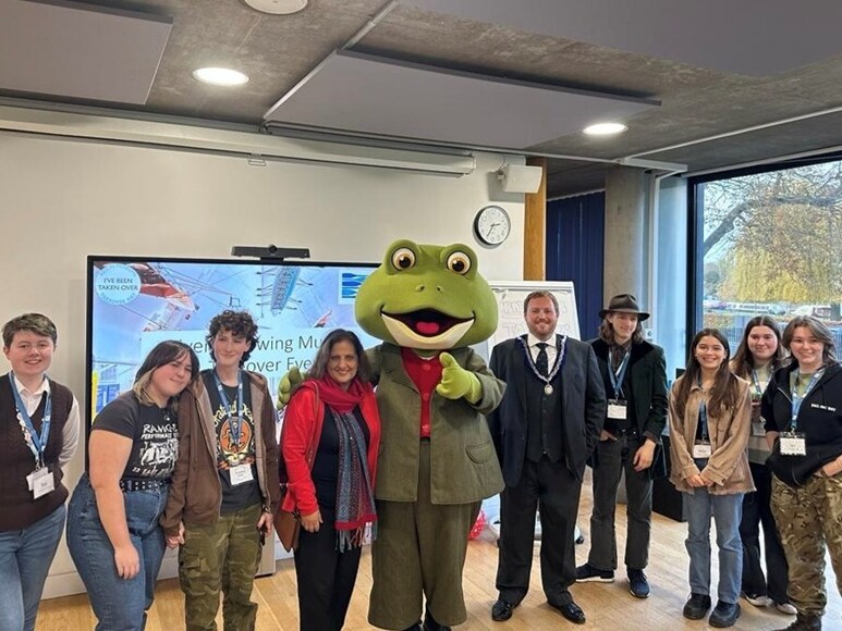 STUDENTS TAKE OVER ROLES WITHIN LOCAL MUSEUM - News - The Henley College