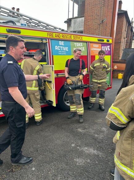 HENLEY FIRE STATION HOSTS EYE-OPENING VISIT FOR PUBLIC SERVICES ...